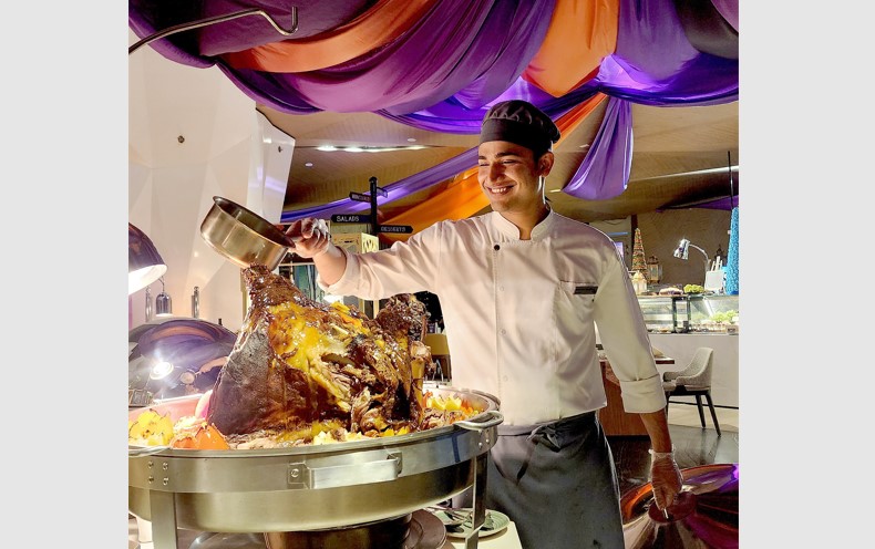 Lavish buffet in an enchanting ambience : Gulf Weekly Online